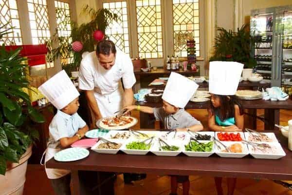 11 Luxury Hotels That Offer Cooking Vacations For Families